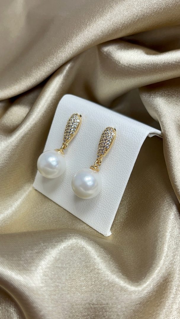 VTIČNI UHANI VIKI - GOLD/PEARL - Royal Lux Web Shop